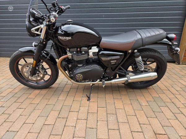 Черный Триумф Speed Twin 2023 в Вильнюс, объемом двигателя 0.90 л и пробегом 7 тыс. км за 8450 €, фото 2 на AUTOMOTO.COM.LV