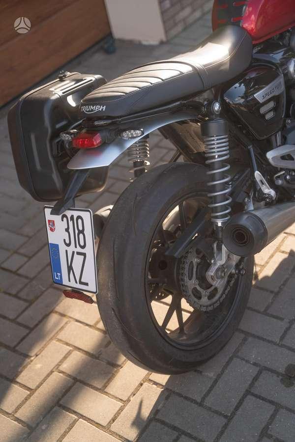 Sarkans Triumph Speed Twin 2023 Kauņa, ar dzinēja tilpumu 1.20 L un nobraukumu 9 tūkst. km par 8800 €, foto 8 vietnē AUTOMOTO.COM.LV