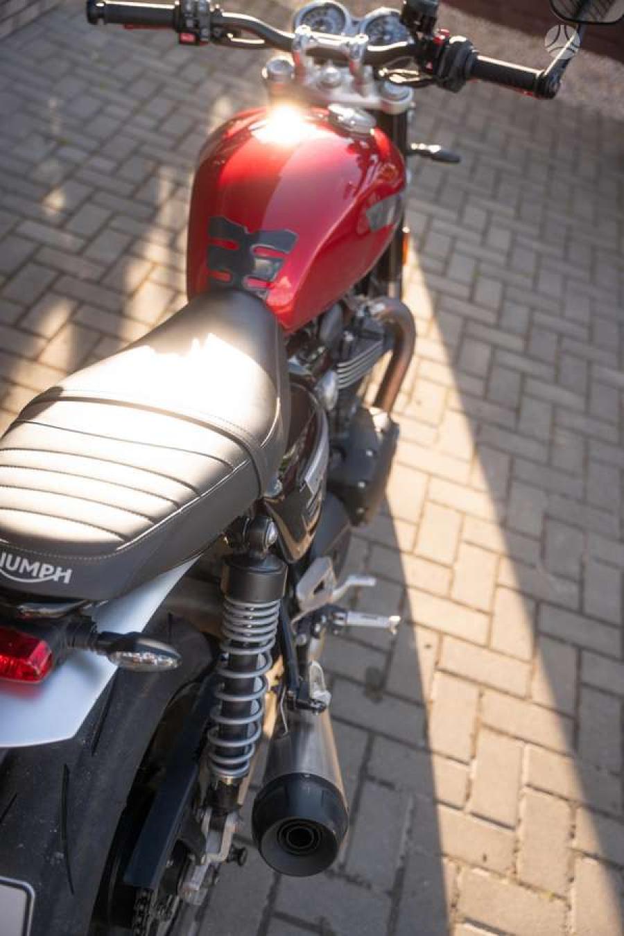 Red Triumph Speed Twin 2023 in Kaunas, with an engine capacity of 1.20 L and mileage of 9 thousand km for 8800 €, photo 13 on AUTOMOTO.COM.LV