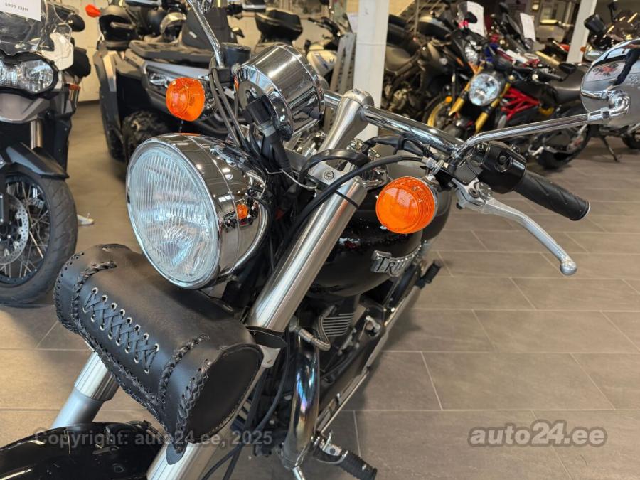 Melns Triumph Speedmaster 2006 Tallina, ar dzinēja tilpumu 0.87 L un nobraukumu 18 tūkst. km par 3990 €, foto 11 vietnē AUTOMOTO.COM.LV