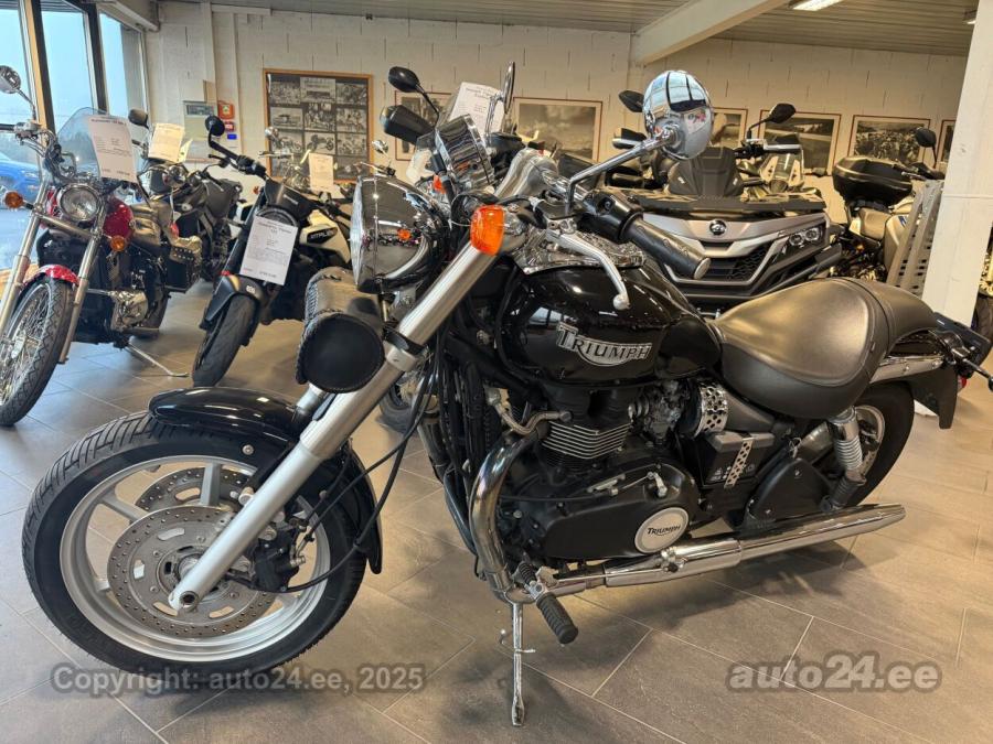 Melns Triumph Speedmaster 2006 Tallina, ar dzinēja tilpumu 0.87 L un nobraukumu 18 tūkst. km par 3990 €, foto 12 vietnē AUTOMOTO.COM.LV