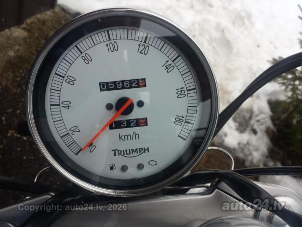 Melns Triumph Speedmaster 2008 Tallina, ar dzinēja tilpumu 0.87 L un nobraukumu 6 tūkst. km par 5200 €, foto 4 vietnē AUTOMOTO.COM.LV