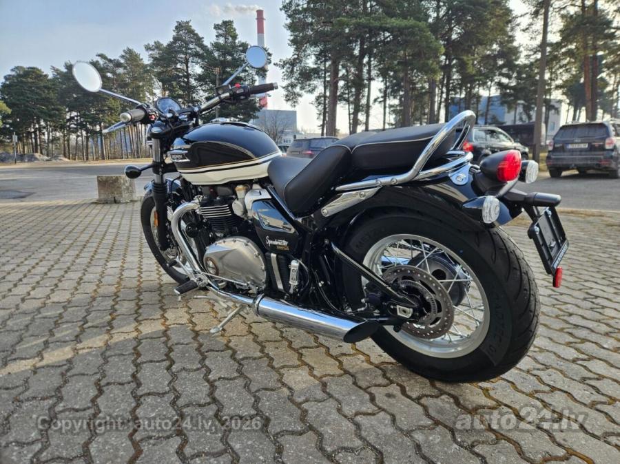 Black Triumph Speedmaster 2026 in Tallinn, with an engine capacity of 1.20 L and mileage of 1 thousand km for 16900 €, photo 5 on AUTOMOTO.COM.LV