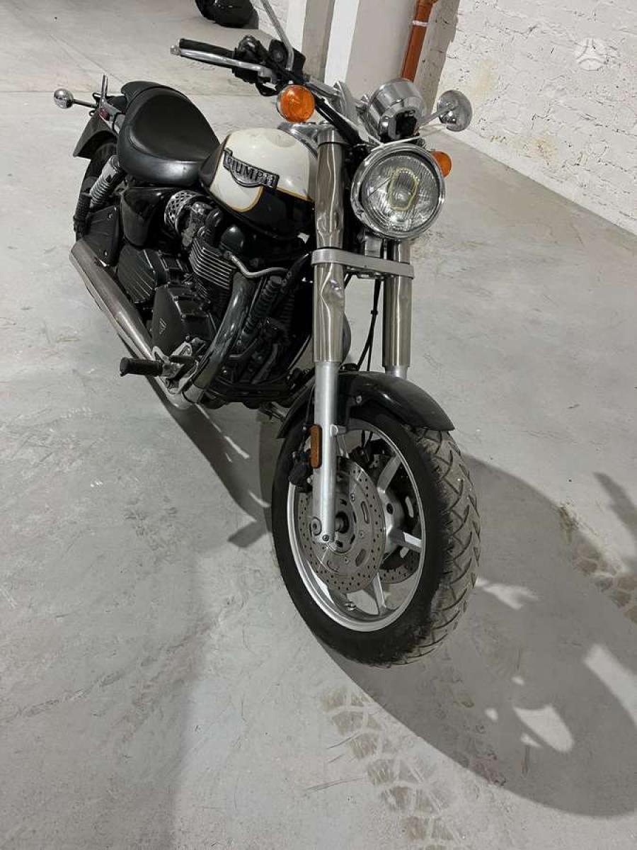Triumph Speedmaster 2004 Šauļi, ar dzinēja tilpumu 0.87 L un nobraukumu 23 tūkst. km par 2799 €, foto 4 vietnē AUTOMOTO.COM.LV