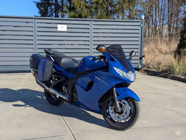 Zils Triumph Sprint 2015 Kauņa, ar dzinēja tilpumu 1.05 L un nobraukumu 27 tūkst. km par 3800 €, foto 1 vietnē AUTOMOTO.COM.LV