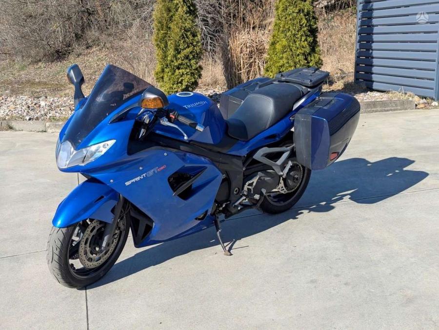 Blue Triumph Sprint 2015 in Kaunas, with an engine capacity of 1.05 L and mileage of 27 thousand km for 3800 €, photo 3 on AUTOMOTO.COM.LV