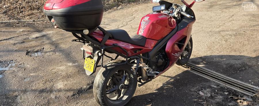 Triumph Sprint 2007 in Vilnius, with an engine capacity of 1.05 L and mileage of 42 thousand km for 3500 €, photo 11 on AUTOMOTO.COM.LV