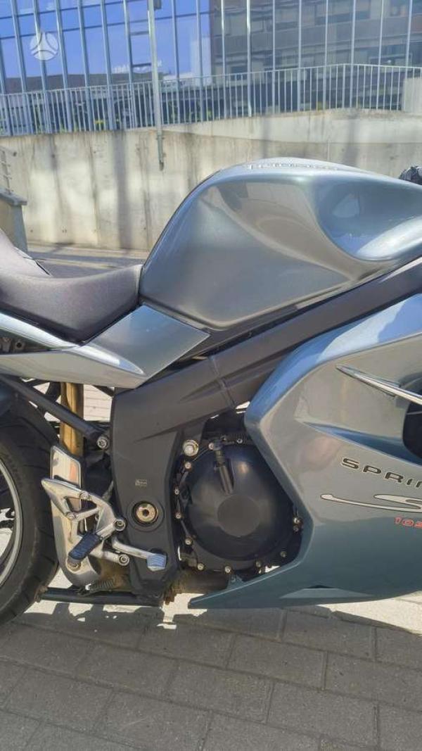 Triumph Sprint 2008 in Vilnius, with an engine capacity of 1.05 L and mileage of 75 thousand km for 1790 €, photo 4 on AUTOMOTO.COM.LV