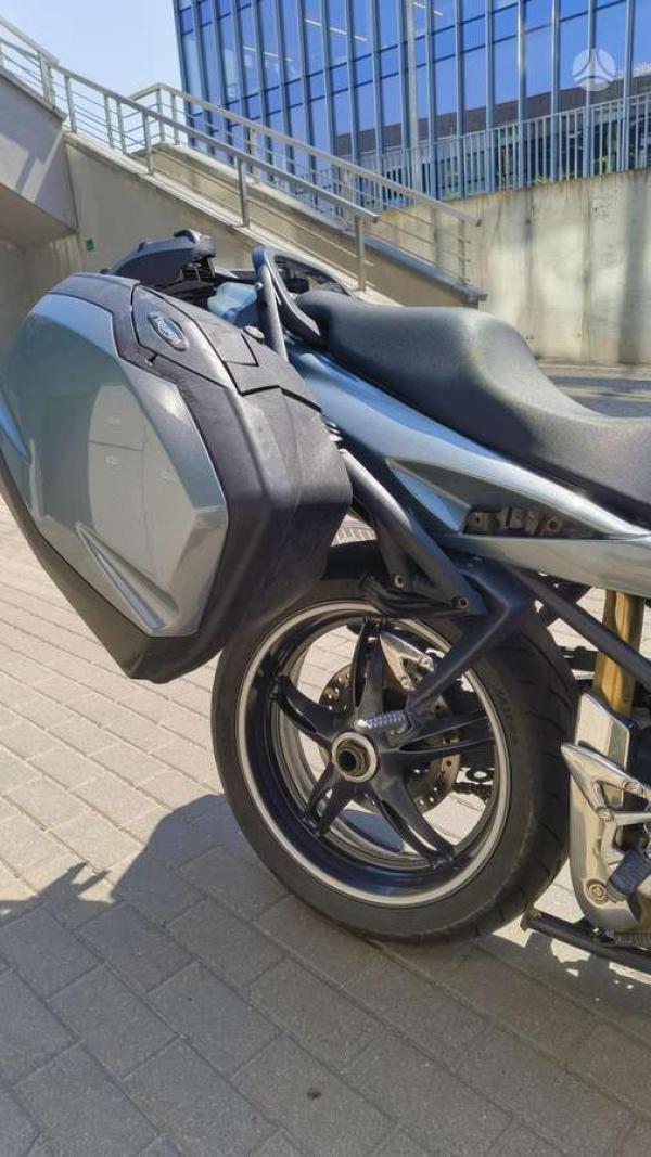 Triumph Sprint 2008 in Vilnius, with an engine capacity of 1.05 L and mileage of 75 thousand km for 1790 €, photo 6 on AUTOMOTO.COM.LV