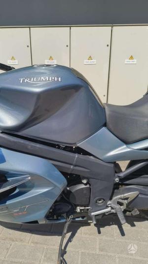 Triumph Sprint 2008 in Vilnius, with an engine capacity of 1.05 L and mileage of 75 thousand km for 1790 €, photo 8 on AUTOMOTO.COM.LV