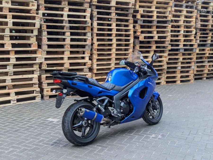 Triumph Sprint 2015 in Kaunas, with an engine capacity of 1.05 L and mileage of 34 thousand km for 3200 €, photo 5 on AUTOMOTO.COM.LV