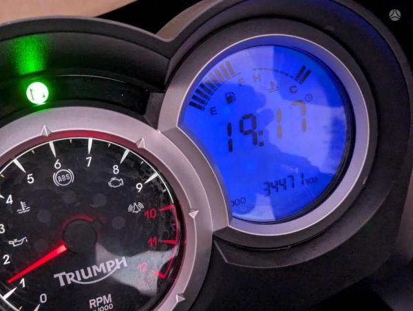 Triumph Sprint 2015 in Kaunas, with an engine capacity of 1.05 L and mileage of 34 thousand km for 3200 €, photo 8 on AUTOMOTO.COM.LV