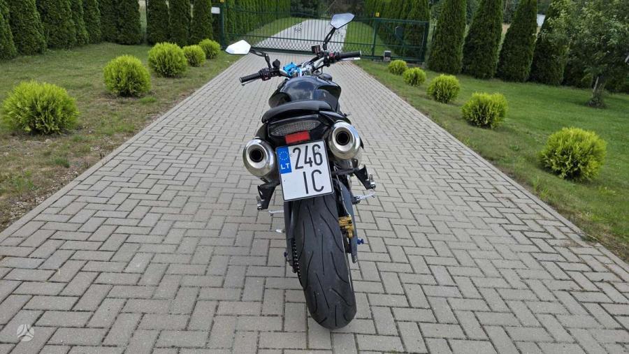 Черный Триумф Street Triple 2011 в Вильнюс, объемом двигателя 0.68 л и пробегом 45 тыс. км за 2500 €, фото 9 на AUTOMOTO.COM.LV