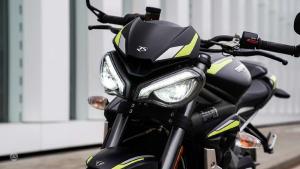 Melns Triumph Street Triple 2020 Viļņa, ar dzinēja tilpumu 0.77 L un nobraukumu 14 tūkst. km par 6350 €, foto 7 vietnē AUTOMOTO.COM.LV