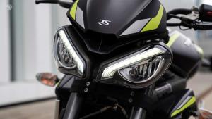 Melns Triumph Street Triple 2020 Viļņa, ar dzinēja tilpumu 0.77 L un nobraukumu 14 tūkst. km par 6350 €, foto 8 vietnē AUTOMOTO.COM.LV