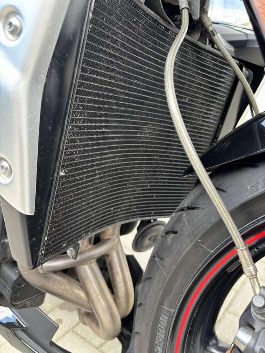 Melns Triumph Street Triple 2021 Švenčionys, ar dzinēja tilpumu 0.77 L un nobraukumu 18 tūkst. km par 6090 €, foto 19 vietnē AUTOMOTO.COM.LV