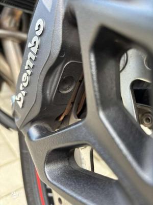 Melns Triumph Street Triple 2021 Švenčionys, ar dzinēja tilpumu 0.77 L un nobraukumu 18 tūkst. km par 6090 €, foto 22 vietnē AUTOMOTO.COM.LV