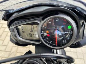 Melns Triumph Street Triple 2021 Švenčionys, ar dzinēja tilpumu 0.77 L un nobraukumu 18 tūkst. km par 6090 €, foto 25 vietnē AUTOMOTO.COM.LV