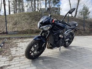 Синий Триумф Street Triple 2021 в Вильнюс, объемом двигателя 0.77 л и пробегом 1 тыс. км за 6400 €, фото 4 на AUTOMOTO.COM.LV