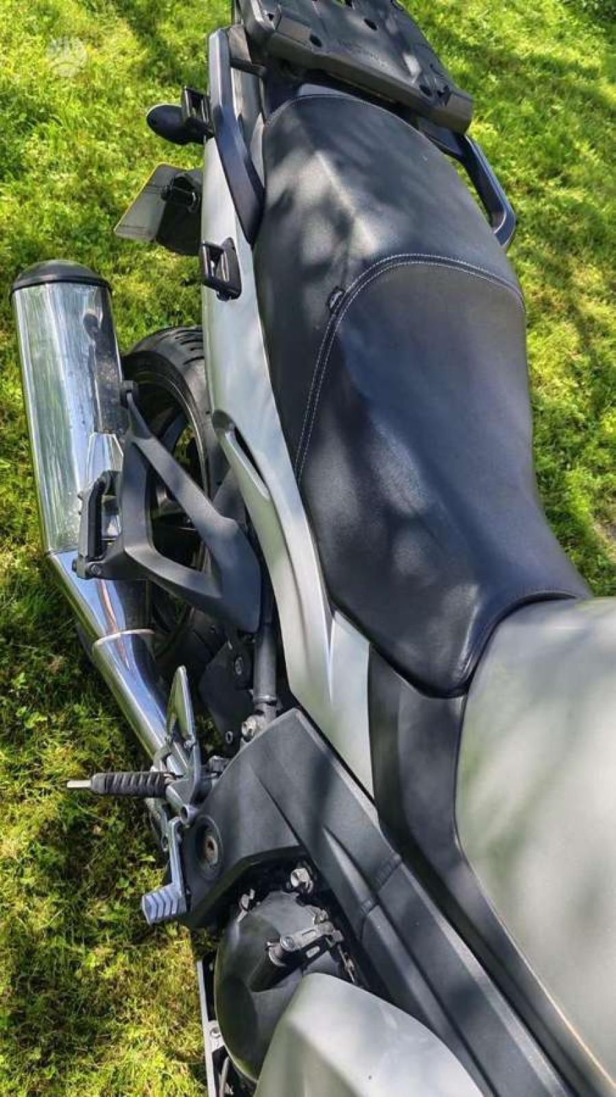 Grey Triumph Street Triple 2014 in Vilnius, with an engine capacity of 1.05 L and mileage of 20 thousand km for 2900 €, photo 17 on AUTOMOTO.COM.LV