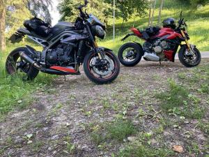 Pelēks Triumph Street Triple 2018 Kauņa, ar dzinēja tilpumu 1.05 L un nobraukumu 20 tūkst. km par 6800 €, foto 5 vietnē AUTOMOTO.COM.LV