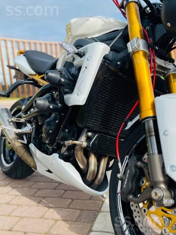 Триумф Street Triple 2007 в Вентспилс, объемом двигателя 0.68 л и пробегом 0 тыс. км за 2700 €, фото 7 на AUTOMOTO.COM.LV