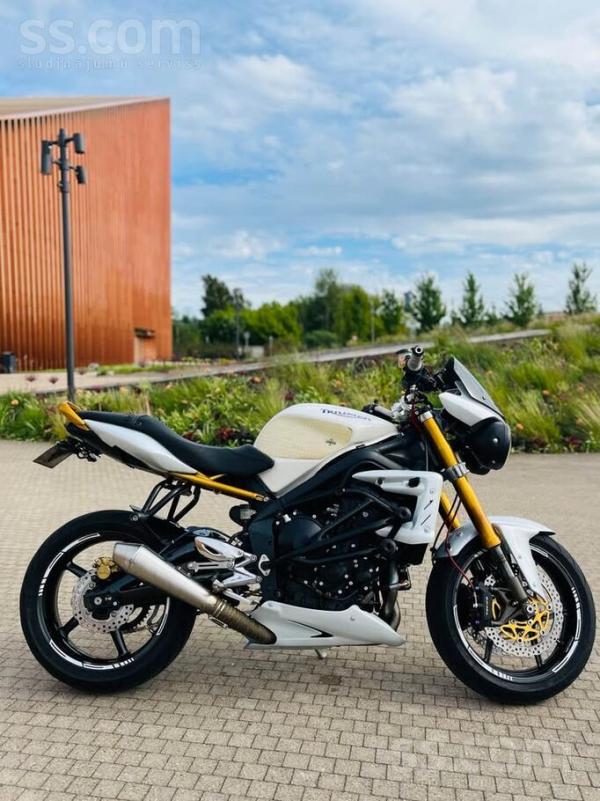 Triumph Street Triple 2007 Ventspils, ar dzinēja tilpumu 0.68 L un nobraukumu 0 tūkst. km par 2700 €, foto 3 vietnē AUTOMOTO.COM.LV
