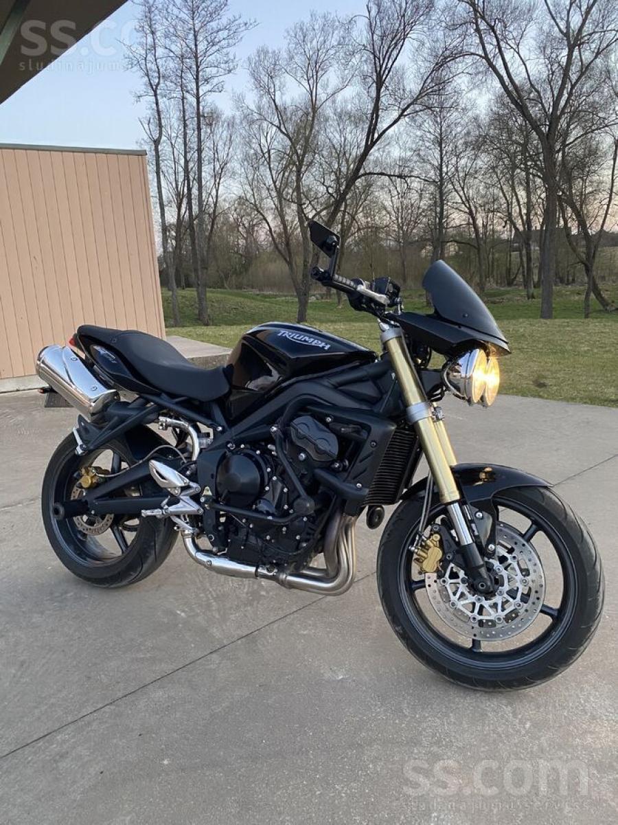 Триумф Street Triple 2008 в Лудза, объемом двигателя 0.68 л и пробегом 0 тыс. км за 3400 €, фото 3 на AUTOMOTO.COM.LV