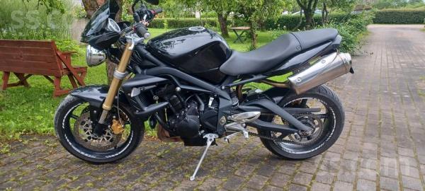Triumph Street Triple 2009 Tukums, ar dzinēja tilpumu 0.68 L un nobraukumu 0 tūkst. km par 2550 €, foto 2 vietnē AUTOMOTO.COM.LV