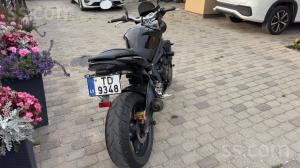 Triumph Street Triple 2009 in Riga, with an engine capacity of 0.68 L and mileage of 0 thousand km for 3500 €, photo 6 on AUTOMOTO.COM.LV