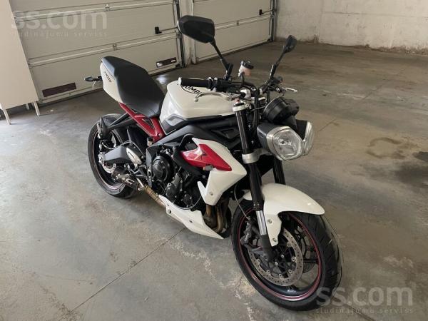 Триумф Street Triple 2014 в Рига, объемом двигателя 0.68 л и пробегом 0 тыс. км за 4600 €, фото 1 на AUTOMOTO.COM.LV