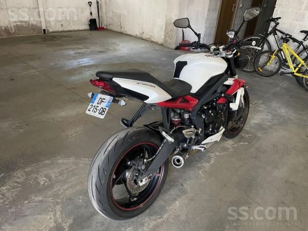 Триумф Street Triple 2014 в Рига, объемом двигателя 0.68 л и пробегом 0 тыс. км за 4600 €, фото 3 на AUTOMOTO.COM.LV