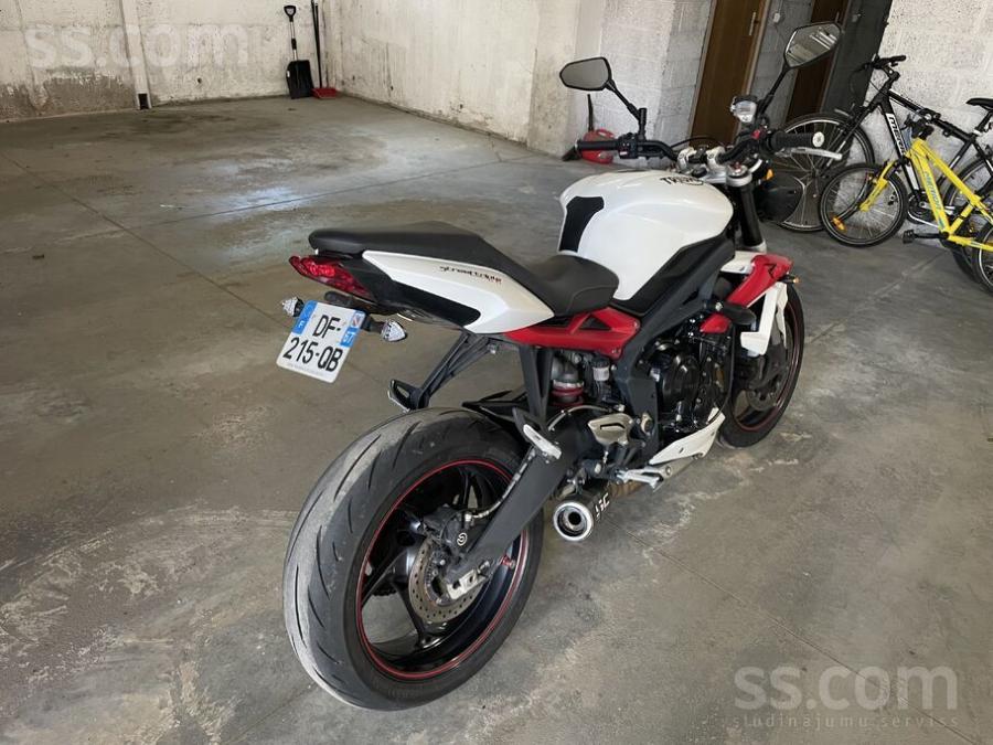Триумф Street Triple 2014 в Рига, объемом двигателя 0.68 л и пробегом 0 тыс. км за 4600 €, фото 4 на AUTOMOTO.COM.LV