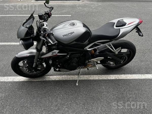 Триумф Street Triple 2017 в Бауска, объемом двигателя 0.80 л и пробегом 0 тыс. км за 5800 €, фото 1 на AUTOMOTO.COM.LV