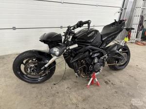Triumph Street Triple 2018 Kelmė, ar dzinēja tilpumu 0.00 L un nobraukumu 48 tūkst. km par 1430 €, foto  vietnē AUTOMOTO.COM.LV