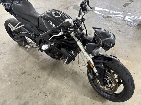 Triumph Street Triple 2018 Kelmė, ar dzinēja tilpumu 0.00 L un nobraukumu 48 tūkst. km par 1430 €, foto 6 vietnē AUTOMOTO.COM.LV