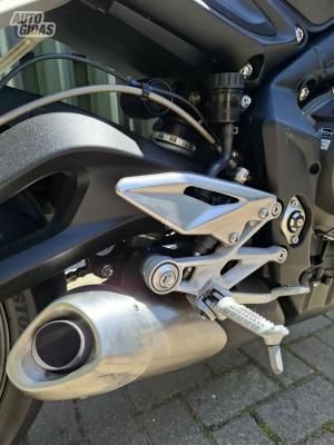 Triumph Street Triple 2018 Viļņa, ar dzinēja tilpumu 0.00 L un nobraukumu 17 tūkst. km par 4900 €, foto 8 vietnē AUTOMOTO.COM.LV