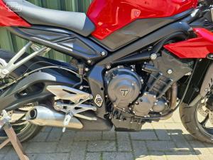 Triumph Street Triple 2018 in Vilnius, with an engine capacity of 0.00 L and mileage of 0 thousand km for 4900 €, photo 14 on AUTOMOTO.COM.LV
