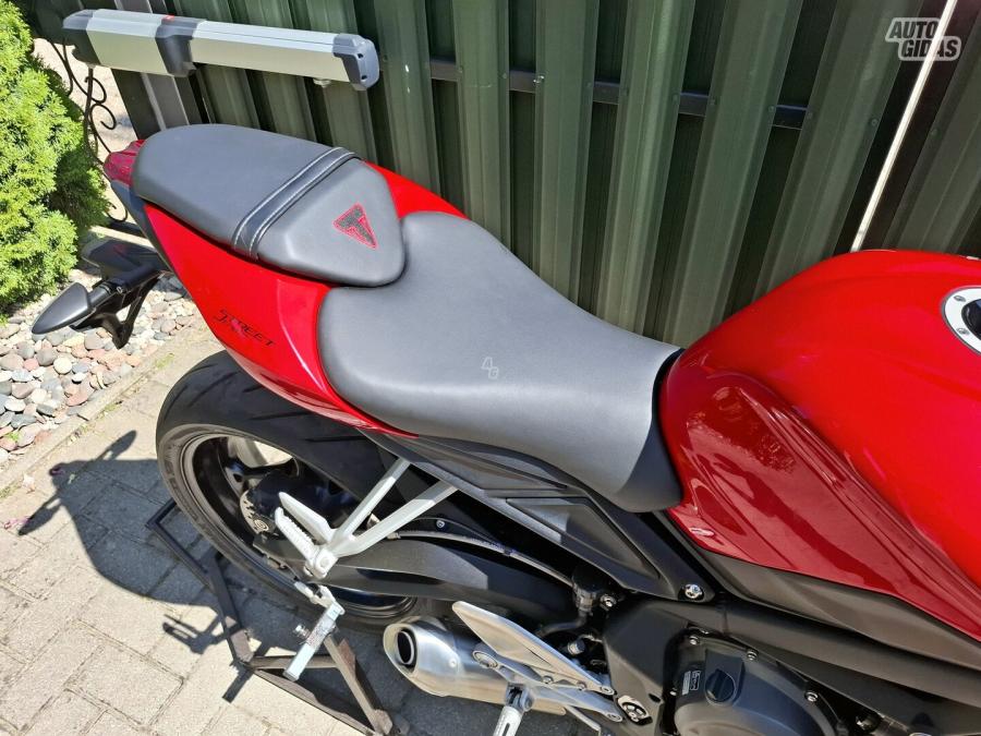 Triumph Street Triple 2018 in Vilnius, with an engine capacity of 0.00 L and mileage of 0 thousand km for 4900 €, photo 17 on AUTOMOTO.COM.LV