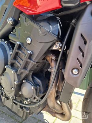 Triumph Street Triple 2018 in Vilnius, with an engine capacity of 0.00 L and mileage of 0 thousand km for 3950 €, photo 14 on AUTOMOTO.COM.LV