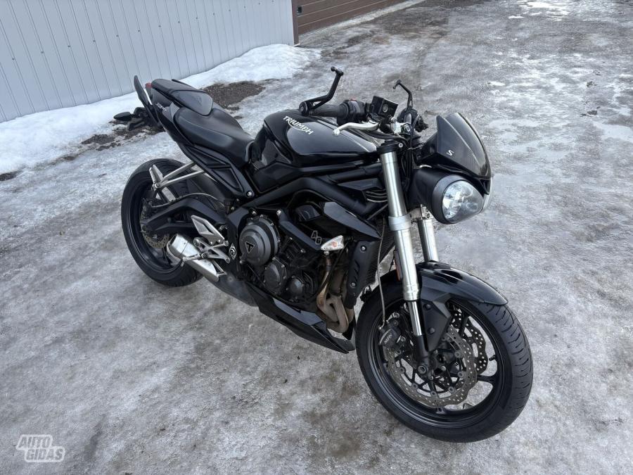 Triumph Street Triple 2019 in Kelme, with an engine capacity of 0.00 L and mileage of 75 thousand km for 2830 €, photo 1 on AUTOMOTO.COM.LV