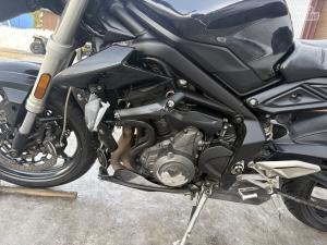 Triumph Street Triple 2019 in Kelme, with an engine capacity of 0.00 L and mileage of 75 thousand km for 2830 €, photo 10 on AUTOMOTO.COM.LV