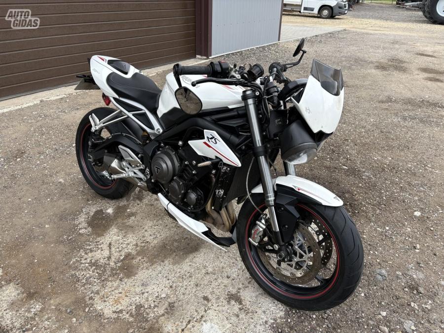 Triumph Street Triple 2019 in Kelme, with an engine capacity of 0.77 L and mileage of 34 thousand km for 3730 €, photo 1 on AUTOMOTO.COM.LV