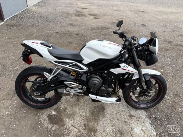 Triumph Street Triple 2019 in Kelme, with an engine capacity of 0.77 L and mileage of 34 thousand km for 3730 €, photo 2 on AUTOMOTO.COM.LV