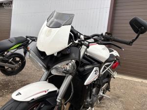 Triumph Street Triple 2019 in Kelme, with an engine capacity of 0.77 L and mileage of 34 thousand km for 3730 €, photo 8 on AUTOMOTO.COM.LV