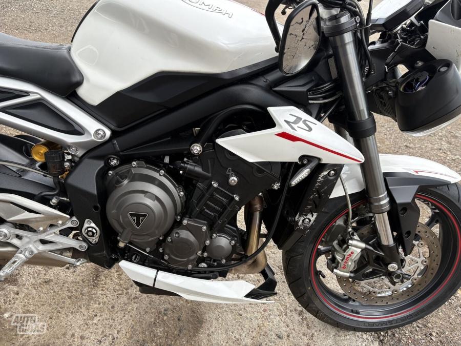 Triumph Street Triple 2019 in Kelme, with an engine capacity of 0.77 L and mileage of 34 thousand km for 3730 €, photo 17 on AUTOMOTO.COM.LV