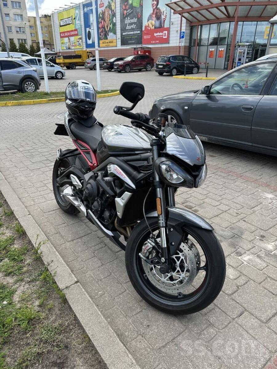 Triumph Street Triple 2021 Rīga, ar dzinēja tilpumu 0.77 L un nobraukumu 0 tūkst. km par 8500 €, foto 2 vietnē AUTOMOTO.COM.LV