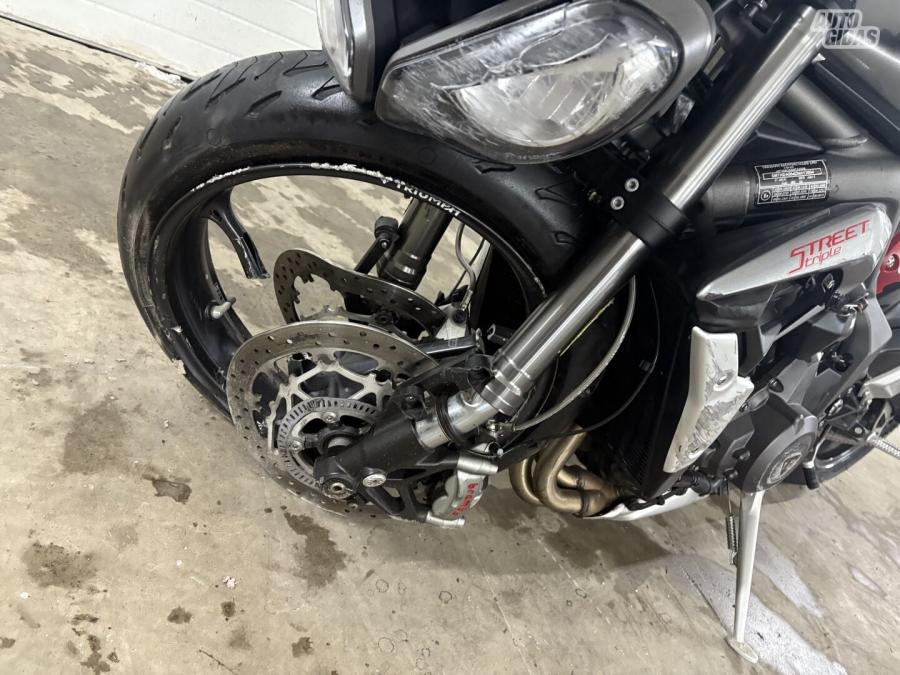 Triumph Street Triple 2022 Kelmė, ar dzinēja tilpumu 0.77 L un nobraukumu 9 tūkst. km par 2430 €, foto 14 vietnē AUTOMOTO.COM.LV