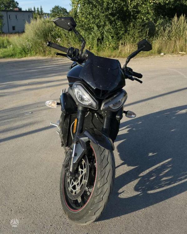 Triumph Street Triple 2022 Rokiškis, ar dzinēja tilpumu 0.77 L un nobraukumu 3 tūkst. km par 5400 €, foto 4 vietnē AUTOMOTO.COM.LV