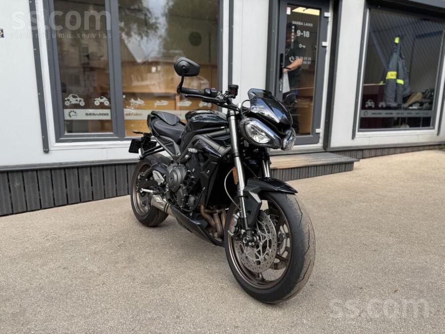 Triumph Street Triple 2023 Jūrmala, ar dzinēja tilpumu 0.77 L un nobraukumu 0 tūkst. km par 8500 €, foto 3 vietnē AUTOMOTO.COM.LV